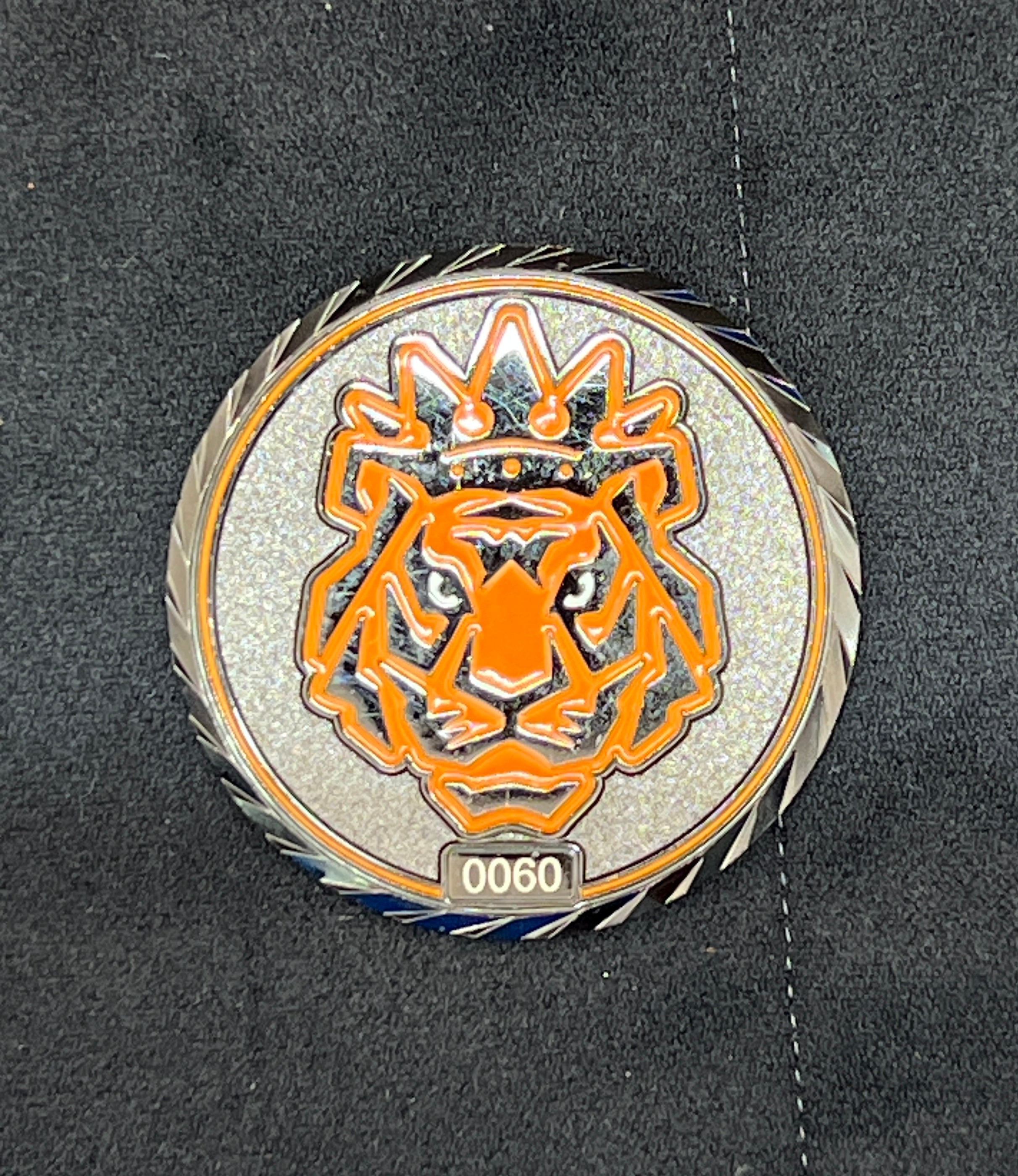 Patches, Beads, Swag, Challenge Coins, Knucks and more – NFL EDC Knives
